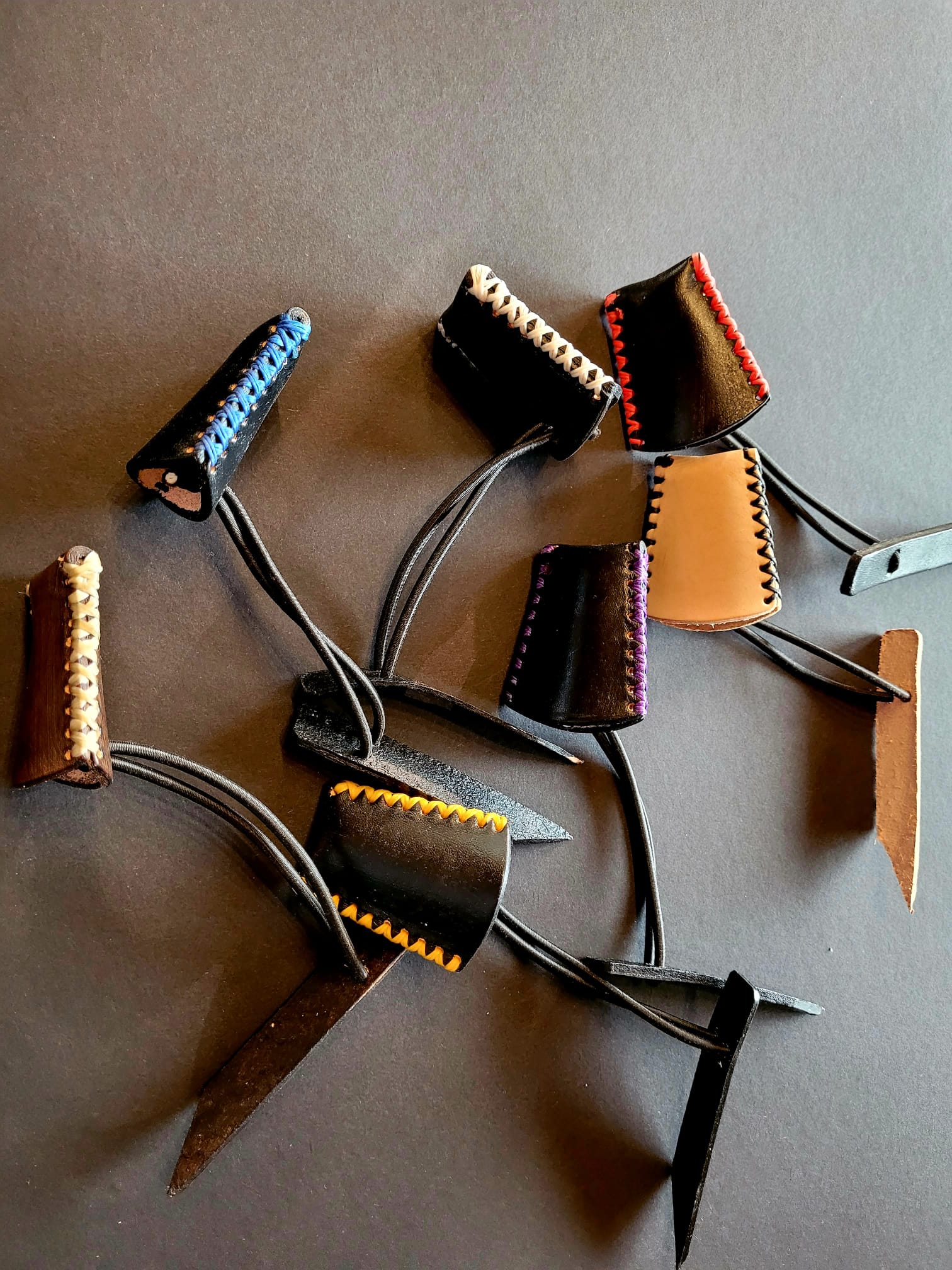 String Holder – Black Wood Archery